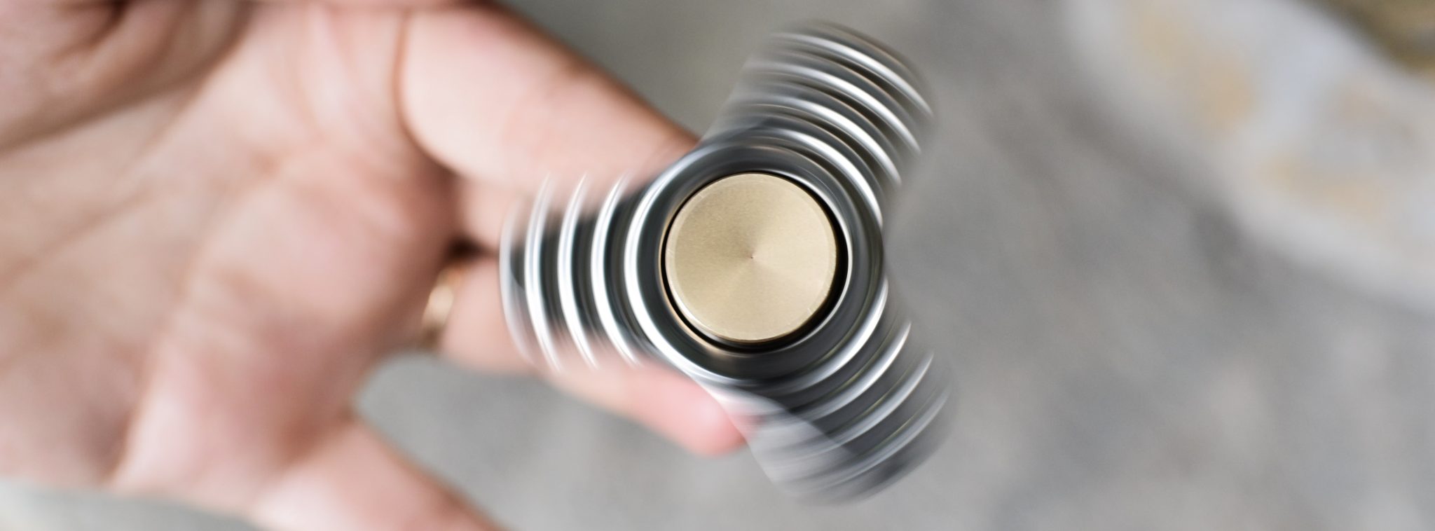 Con Quay Fidget Spinner Những Điều Bạn Cần Biết Khi Bắt Đầu - Dtptech